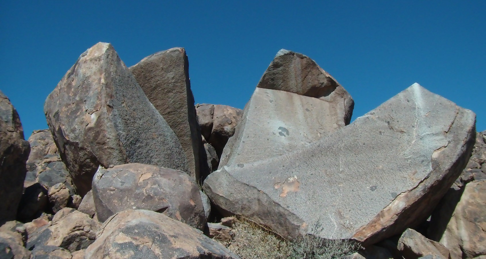 Making Rocks with Electricity – The Daily Plasma